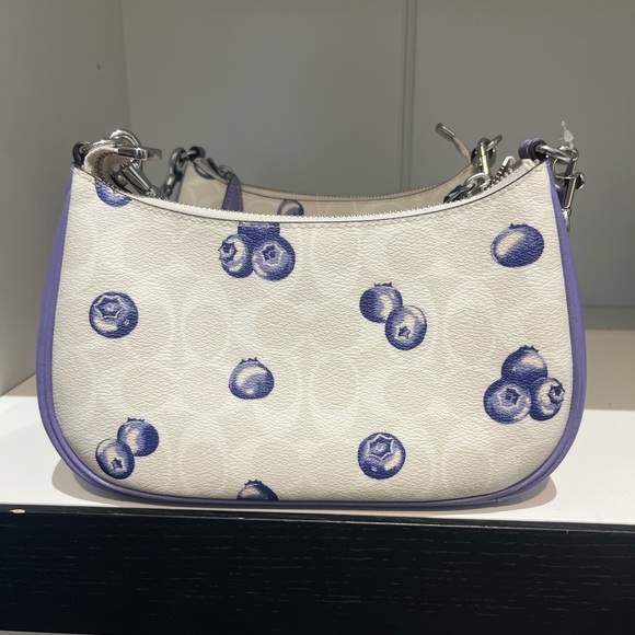 Coach | Bags | Nwt Coach Outlet Teri Shoulder Bag In Signature Canvas ...